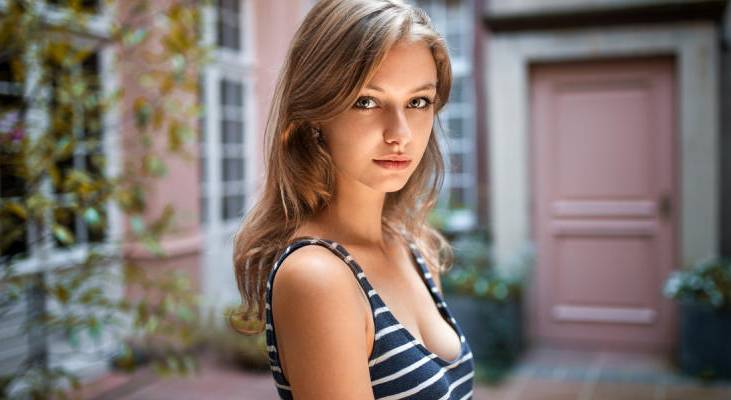 Meet smiling Russian women if you need a dream wife